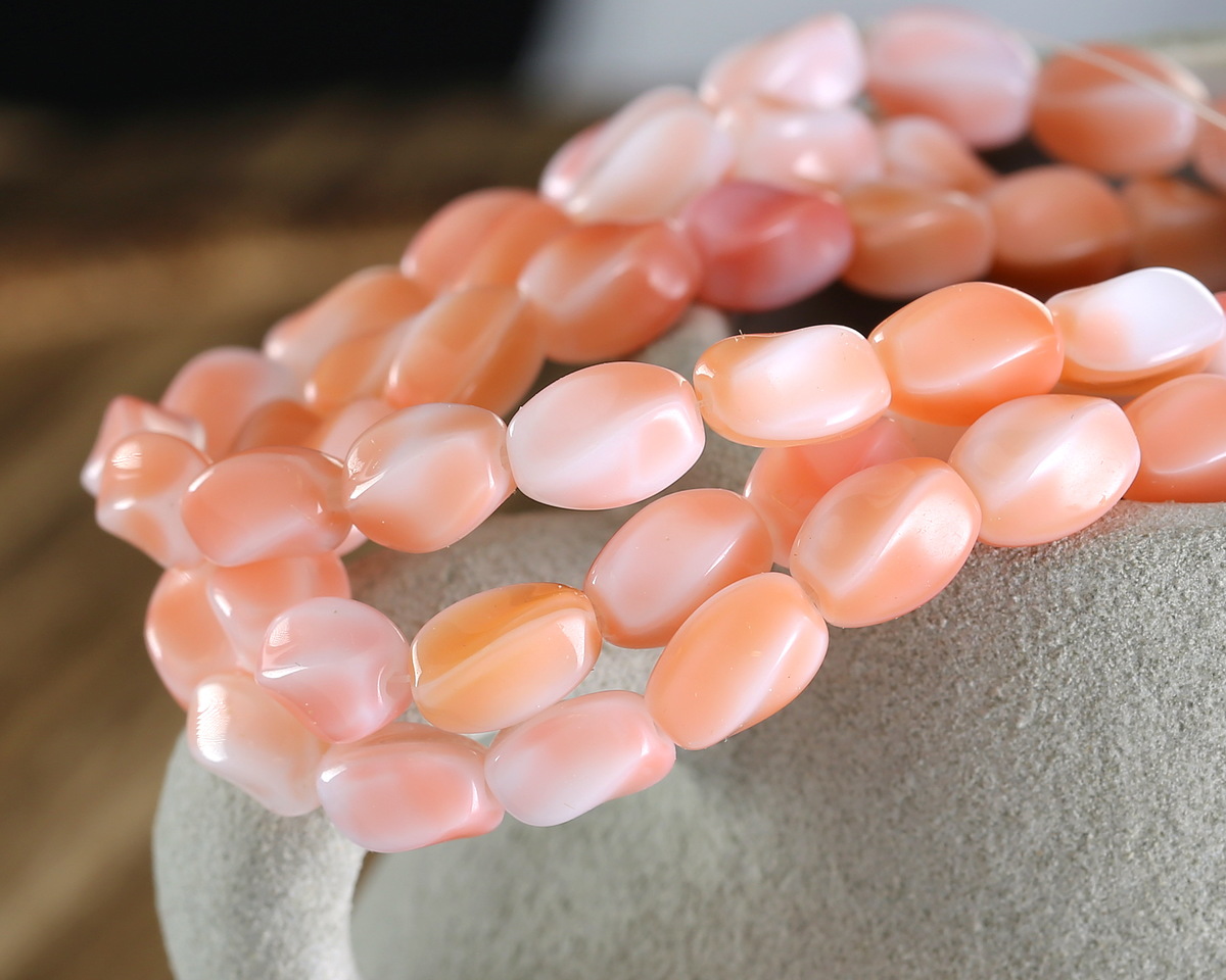 Czech Glass Peaches & Cream Twisted Rice 10x6mm - Lima Beads