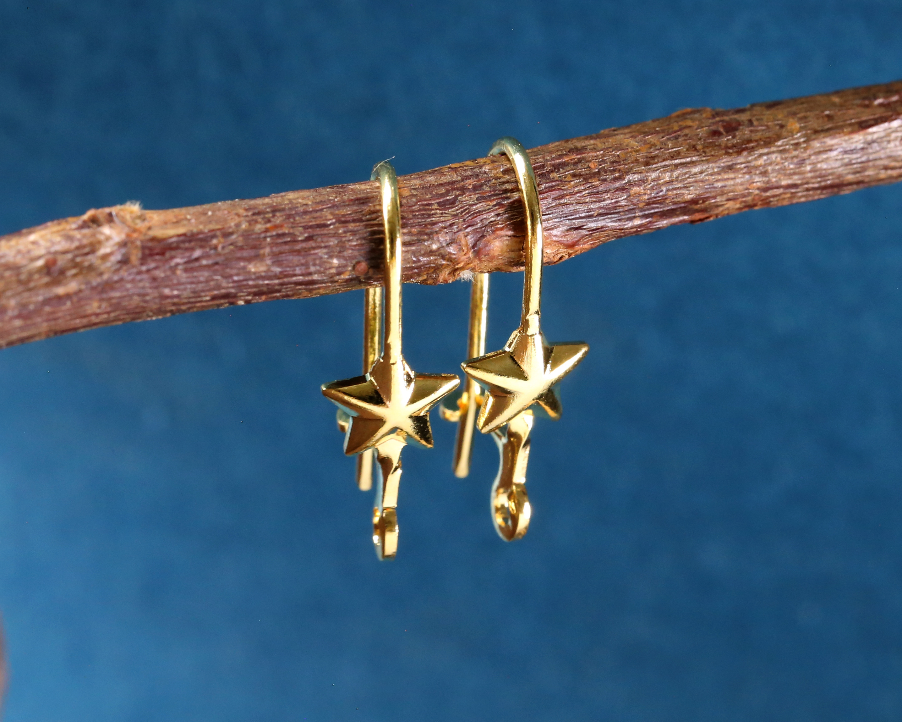 Gold (plated) Star Earwire w/ Loop 9x18mm