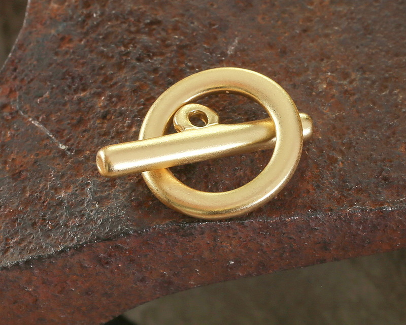 Satin Hamilton Gold (plated) Plain Round Toggle Clasp 12.6mm, 18mm Bar