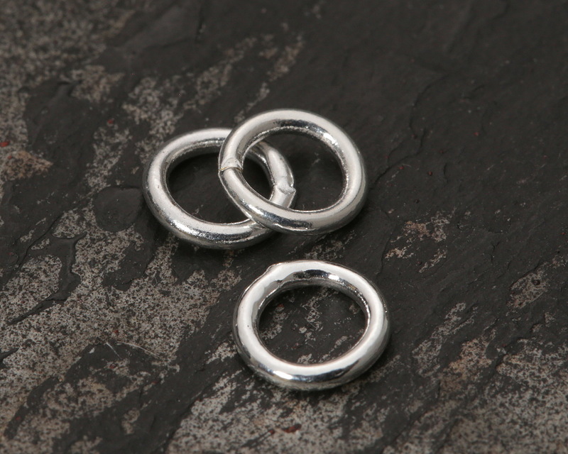 Silver (plated) Soldered Jump Ring 6mm, 18 gauge (100 pieces)