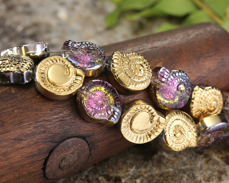 Clear Crystal w/ Metallic Gold & Raspberry Gold Ammonite 12mm