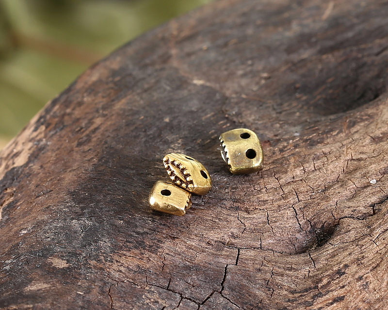 Cymbal Varidi Antique Brass (plated) SuperDuo Bead Substitute 3x5mm