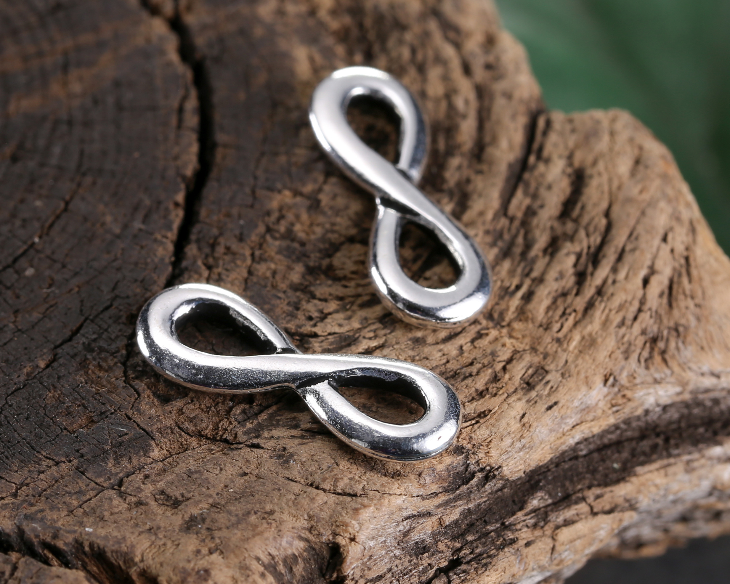 TierraCast Antique Silver Plated Small Infinity Link 18x6mm