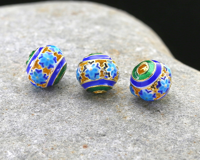 Cloisonné Blue, Aqua & Green w/ Gold Finish Openwork Daisy Round 8mm