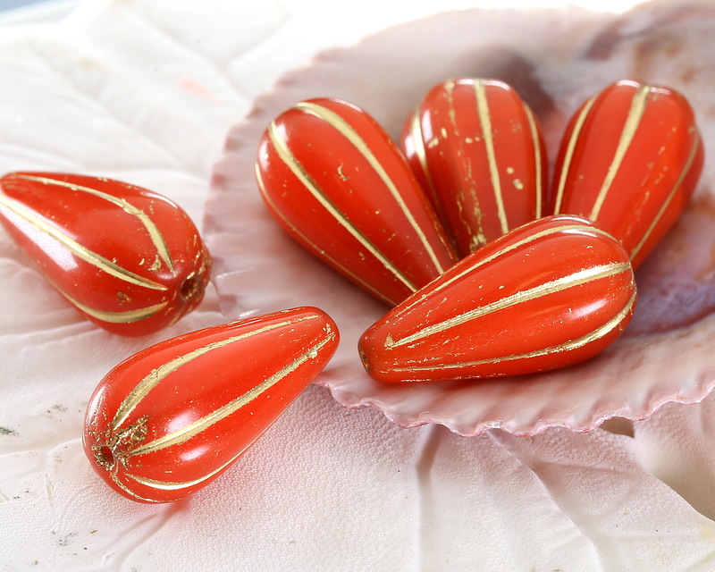 Czech Glass Hyacinth w/ Gold Wash Melon Teardrop 23x12mm