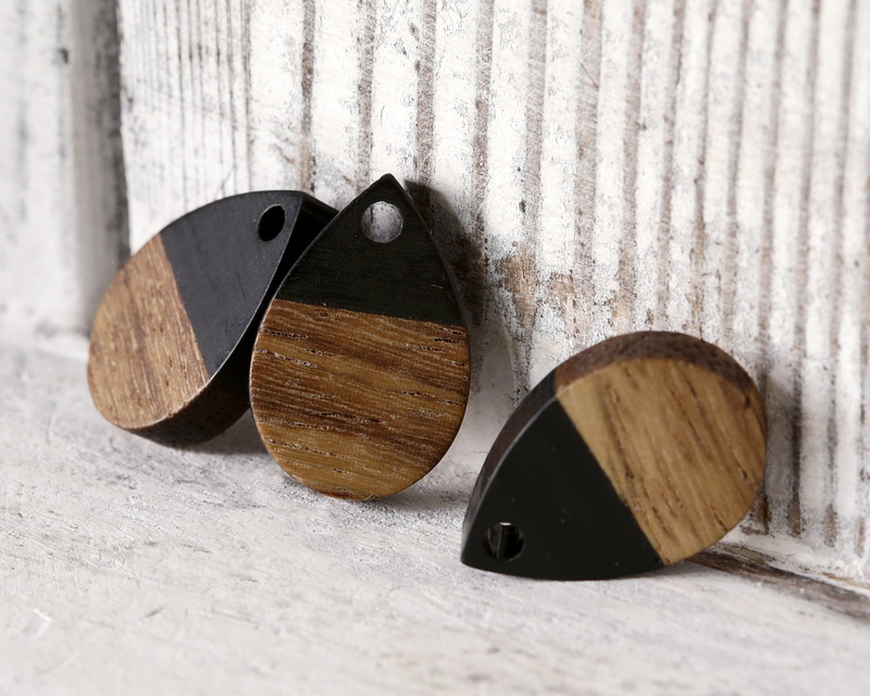 Walnut Wood & Jet Resin Teardrop Focal 11x17mm