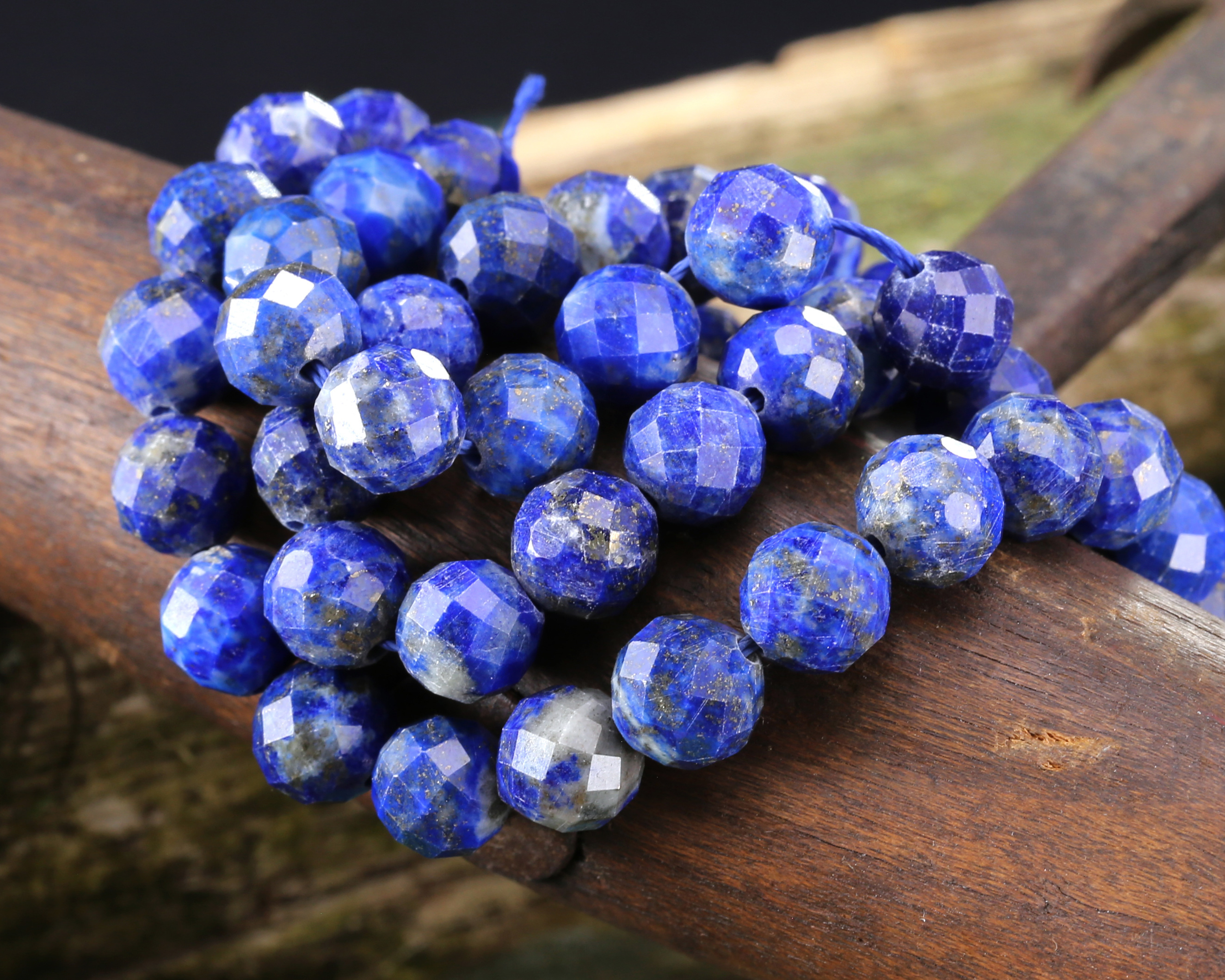Lapis (A) Microfaceted Round 8mm