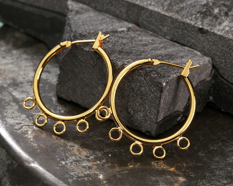 Gold (plated) Hoop Earring w/ 5 Loops 28mm