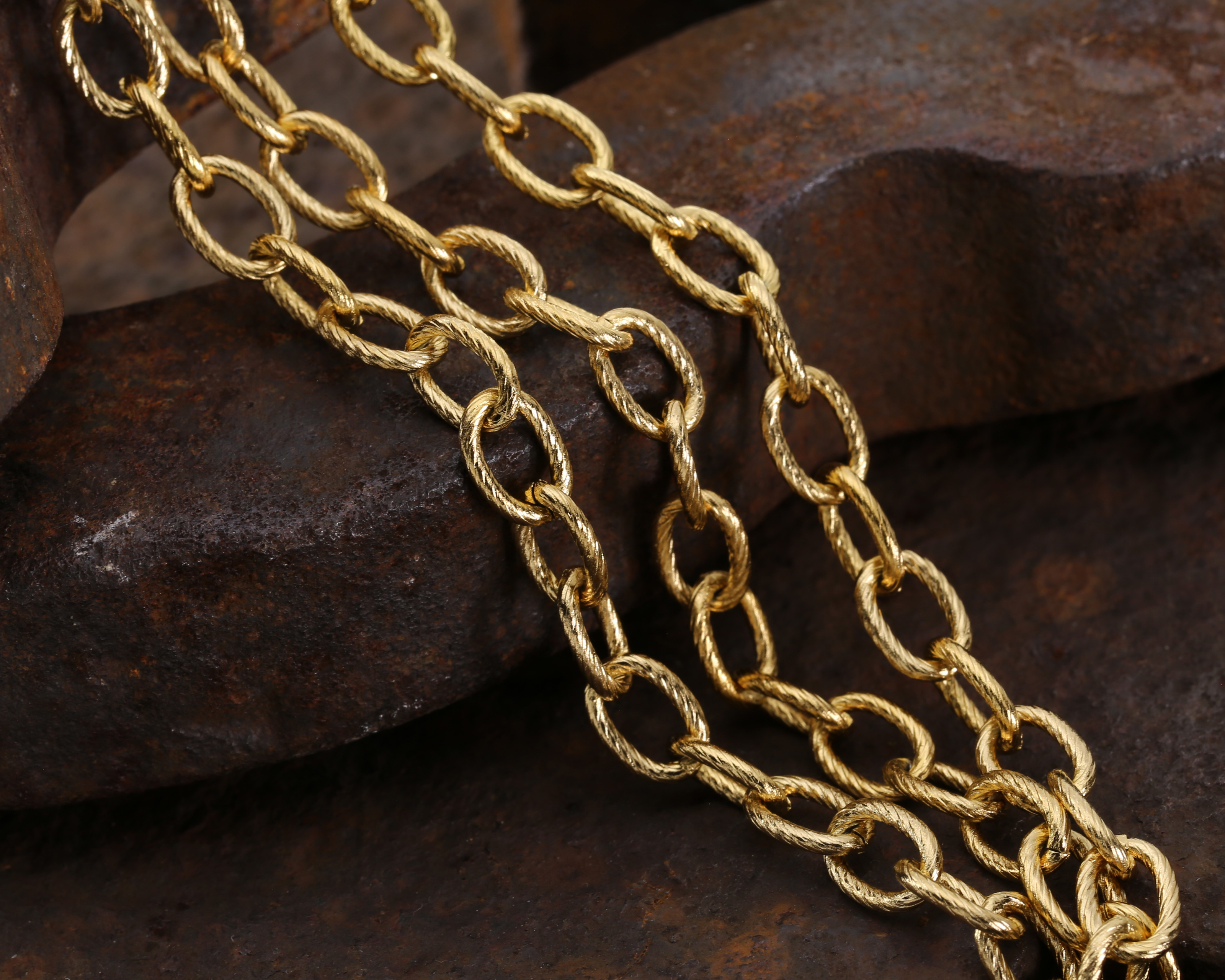 18K Gold (plated) Stainless Steel Textured Medium Oval Cable Chain