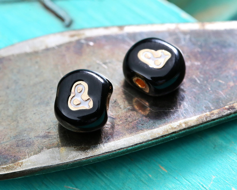 White & Gold Enamel on Jet '&' Symbol Puff Bead 7x8mmm