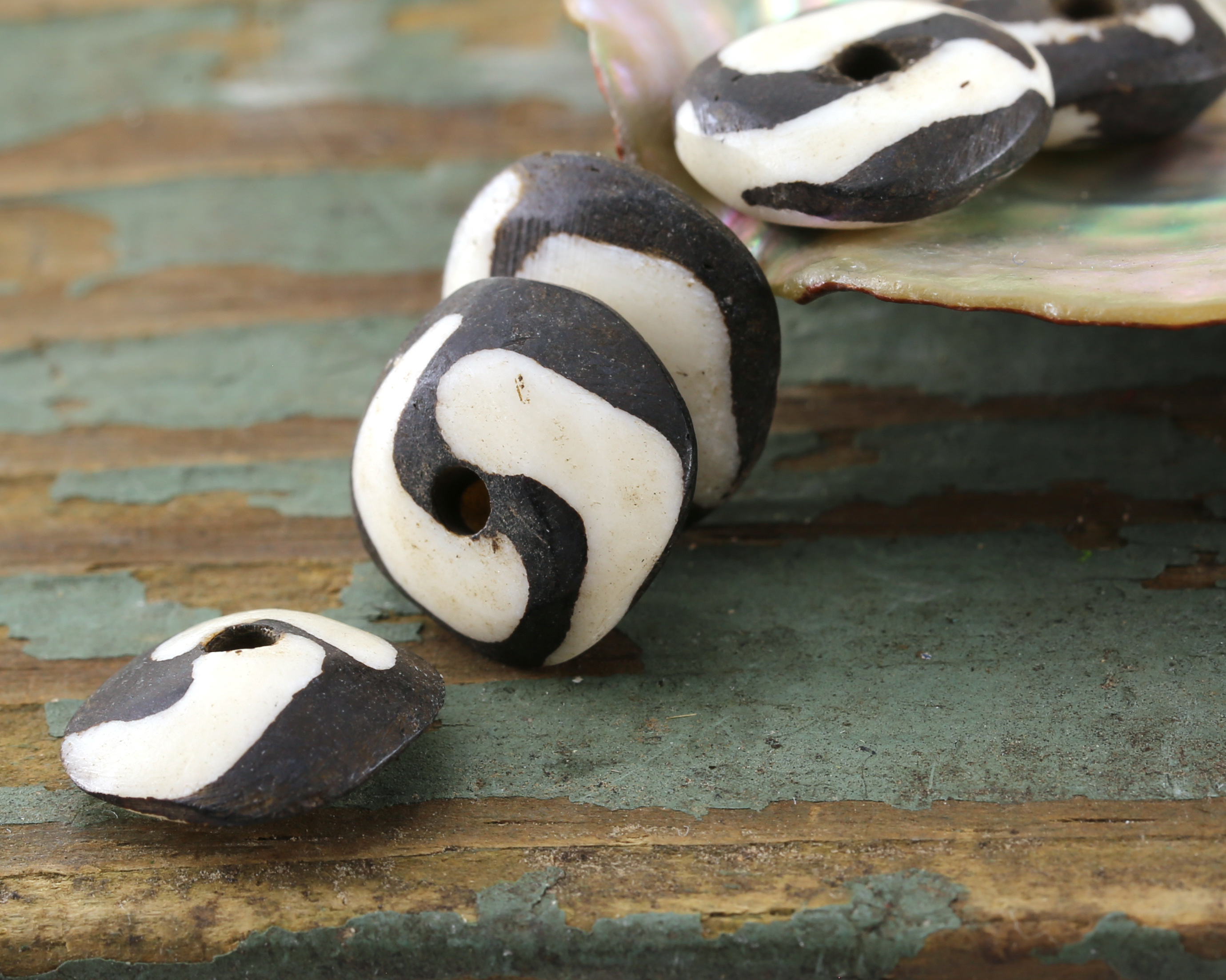 African Batiked Bone Wave Saucer 5-7x15-17mm